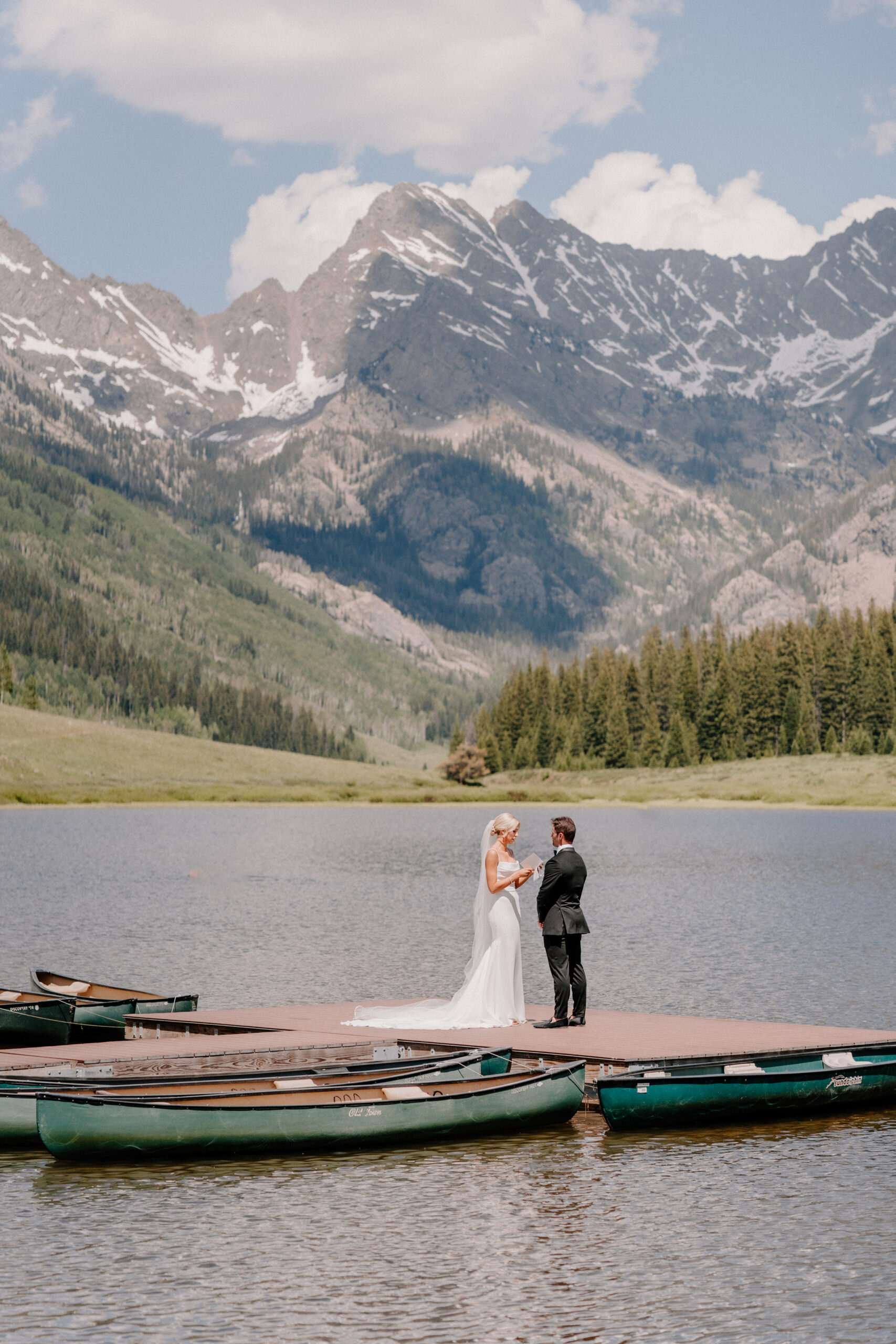 HOW TO PICK THE PERFECT WEDDING VENUE IN COLORADO