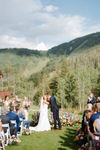 Beano's Cabin Wedding | Beaver Creek, Colorado - bywhitneyrae.com